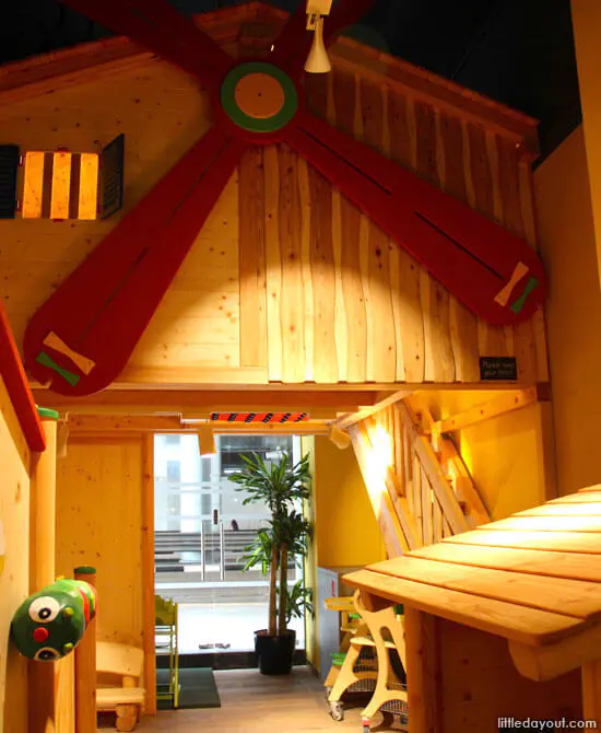 Amazing List Of 50+ Kid-Friendly Cafes & Restaurants With Playgrounds ...