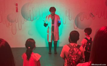 Chaos Lab Singapore: Get Messy With Science At Changi Airport - Little ...