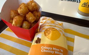 McDonald's Crispy Mac ‘N Cheesy Wrap Review: It's Back With Potato Pops ...