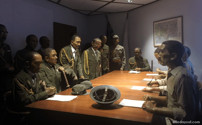 Surrender Chambers at Fort Siloso: Story of Two Surrenders - Little Day Out