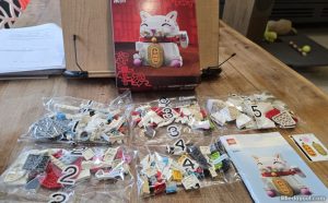 LEGO Lucky Cat 40813 Review - Little Day Out