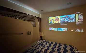 LUMOS FLOAT Projector: Wall Mountable, Rotatable Home Cinema Projector ...